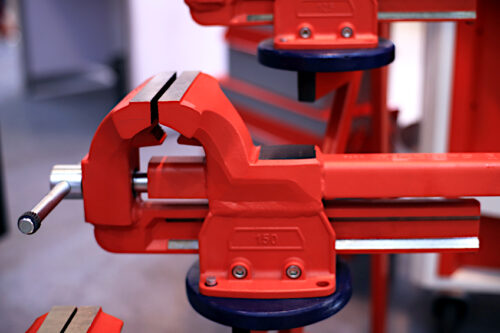 How to Cut Screws - Easy Guide for Modifying Fasteners